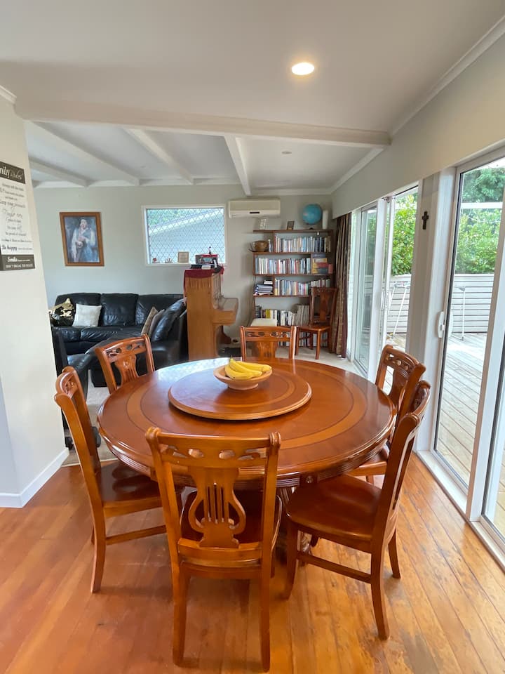 Business Or Holiday With Table Tennis! - Tauranga