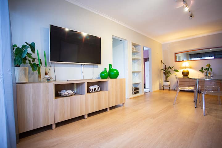 Central, Stylish, Light Filled Apt On Albert Park - St Kilda