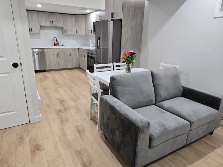 Your Minimalistic Space - Saskatoon
