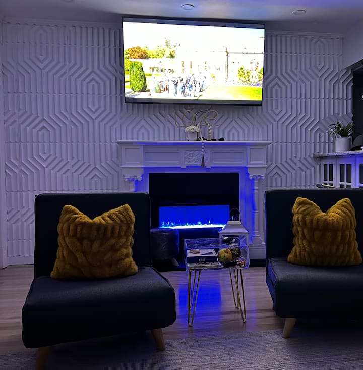 Enchantment (Usb Arena 2mi-jfk 6mi-lga 16mi) - New York