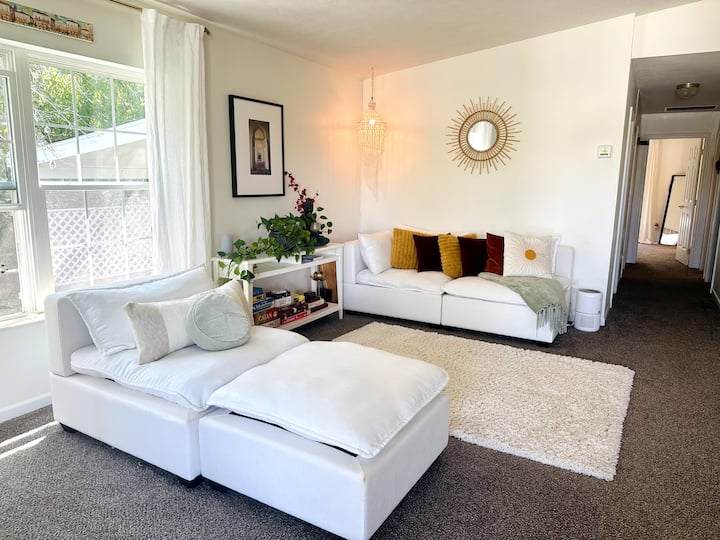 Bright Bungalow - Bloomington, IN