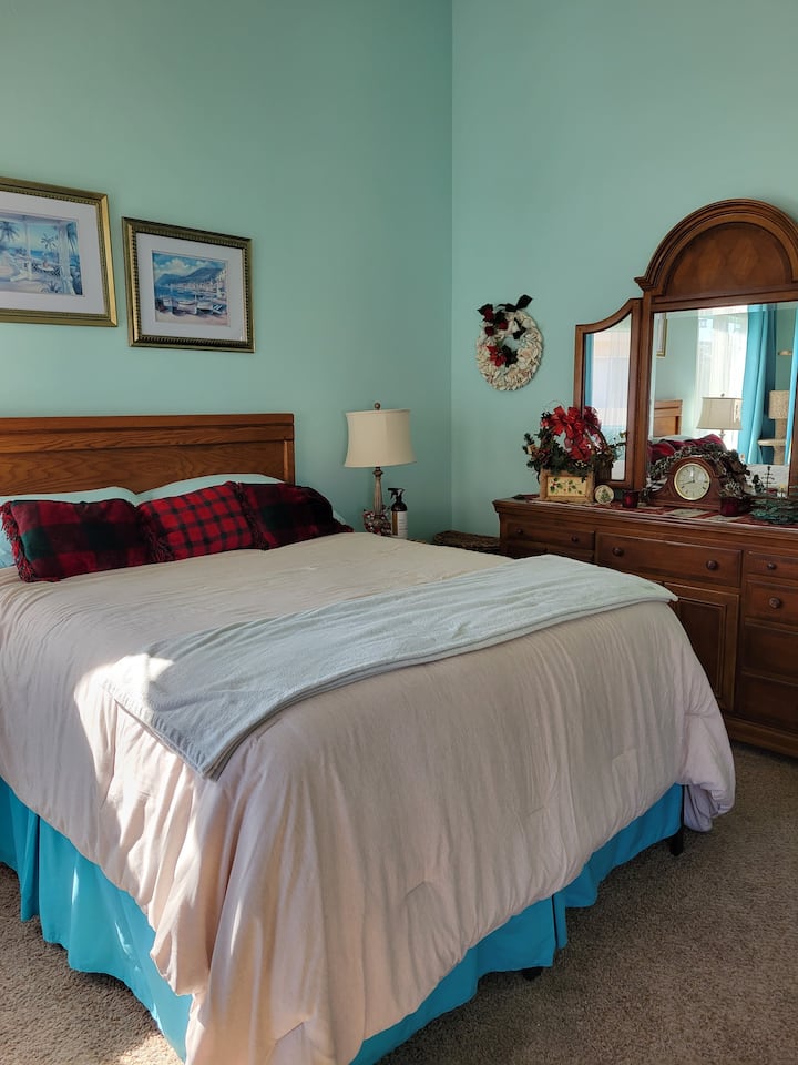 Surf City Beach Suite - Huntington Beach, CA