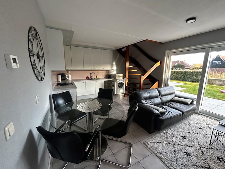 Cozy Guest House Near Beach - Oudesluis