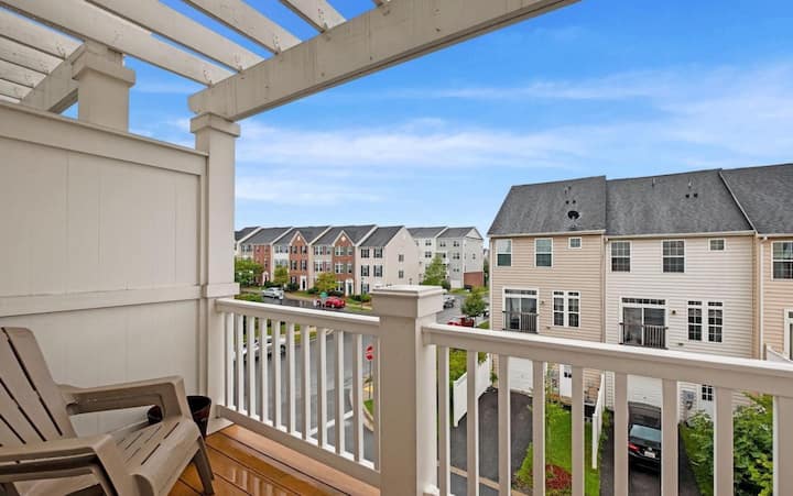 Clarksburg Townhouse - Germantown, MD
