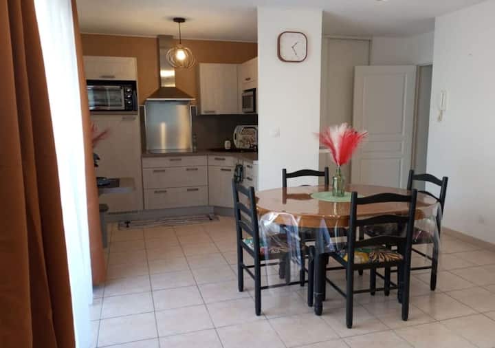 Béziers : Piscine, Balcon, Parking, Tout Confort - Béziers