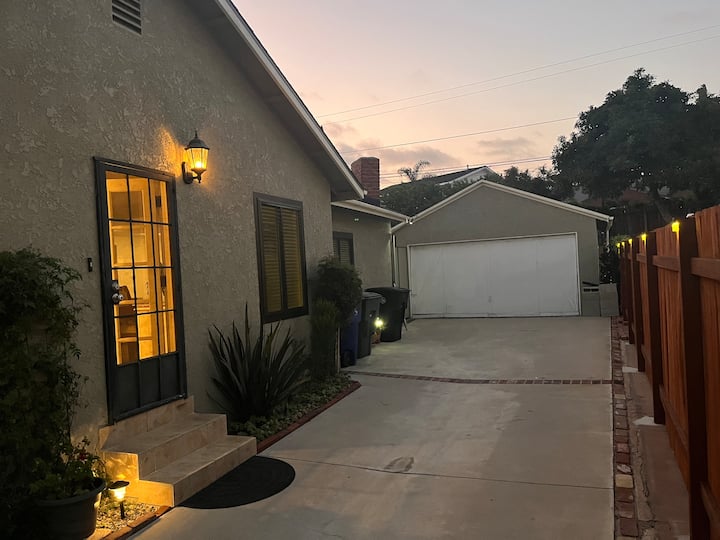 Pool House 2 Miles To The Beach! - Torrance, CA