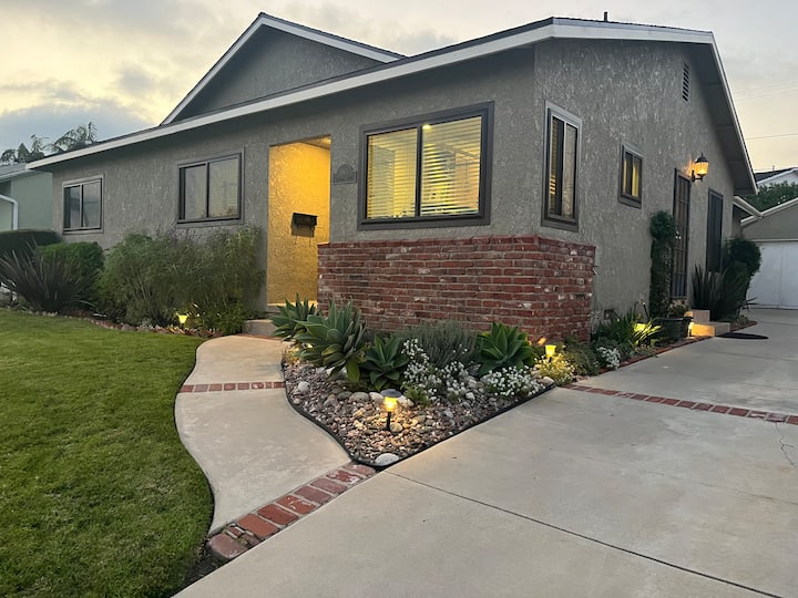 Pool House 2 Miles To The Beach! - Torrance, CA