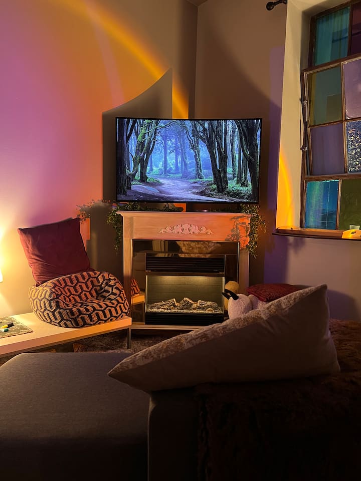 Amazingly Cozy Comfort, Ricport Studio 5, Downtown - Connecticut's Beardsley Zoo