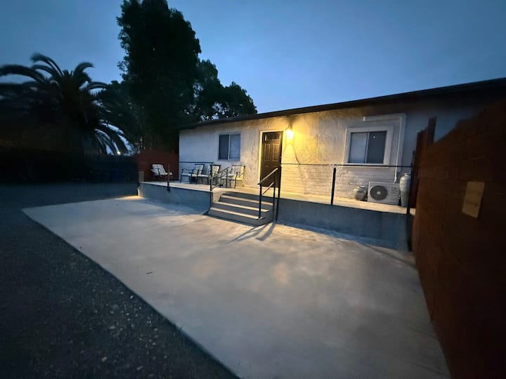 1 Or 2 Bedroom With 1 Bathroom/ N County San Diego - Escondido, CA