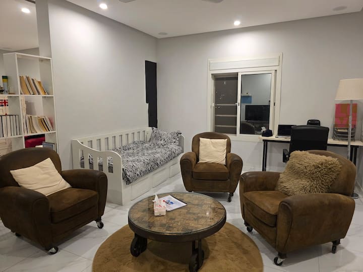 The Library Studio 10 Minutes From Haram - La Mecca