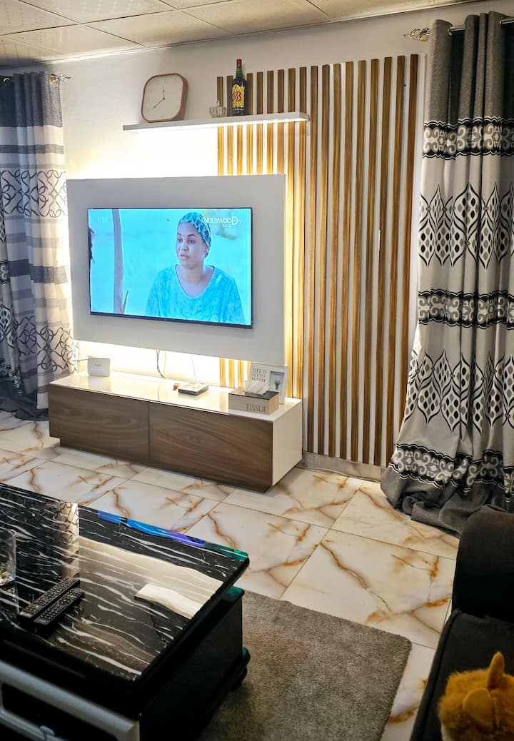 Cosy De Luxe Chez Bosswife A Bandal Synkin Avec Ps - Kinshasa