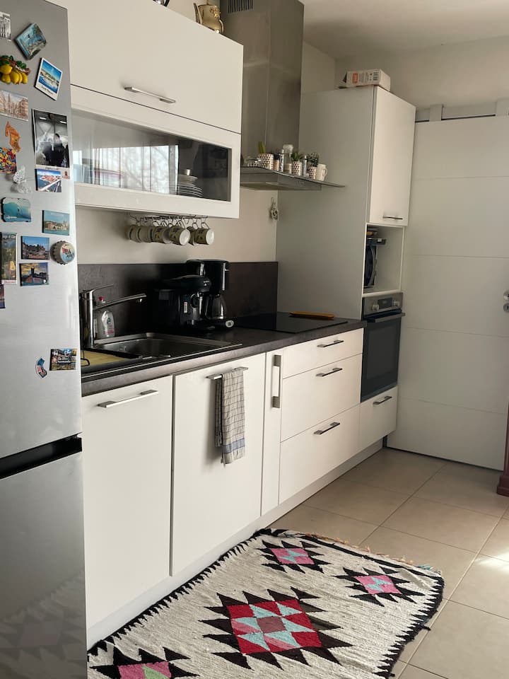 Joli Appartement Avec Terrasse - Chassieu