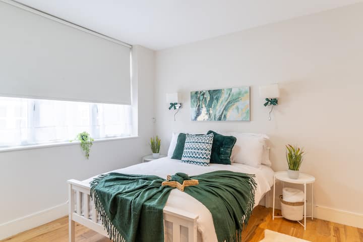 Stunning 3 Bed Central London Location - London, UK