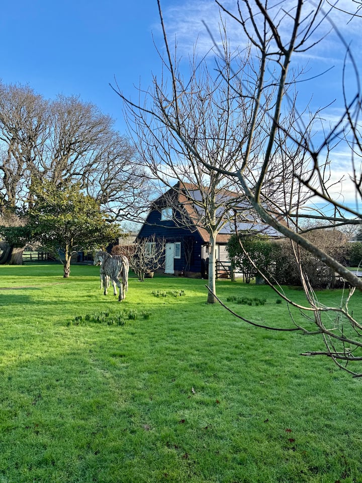 The Barn, Rural Views & 25 Mins From The Beach - Brighton and Hove