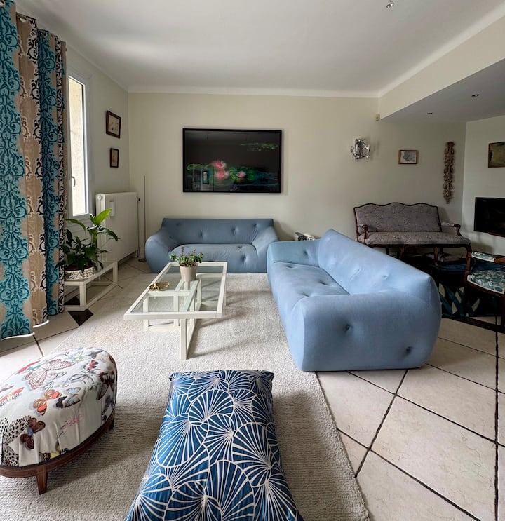 Grande Maison Familiale Et Conviviale Avec Piscine - Lyon