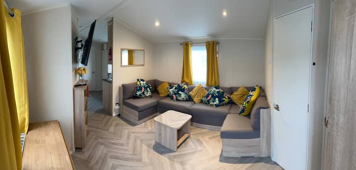 Tucker’s Retreat
4 Bedroom’s - Hythe