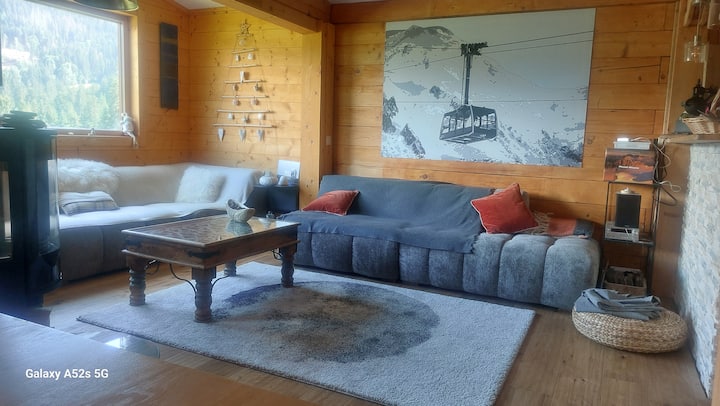 Chalet Authentique Et Familial - Cordon, France