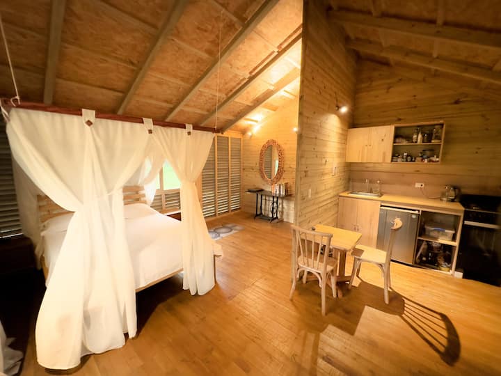 Cabaña Con Jacuzzi Y Piscina. -