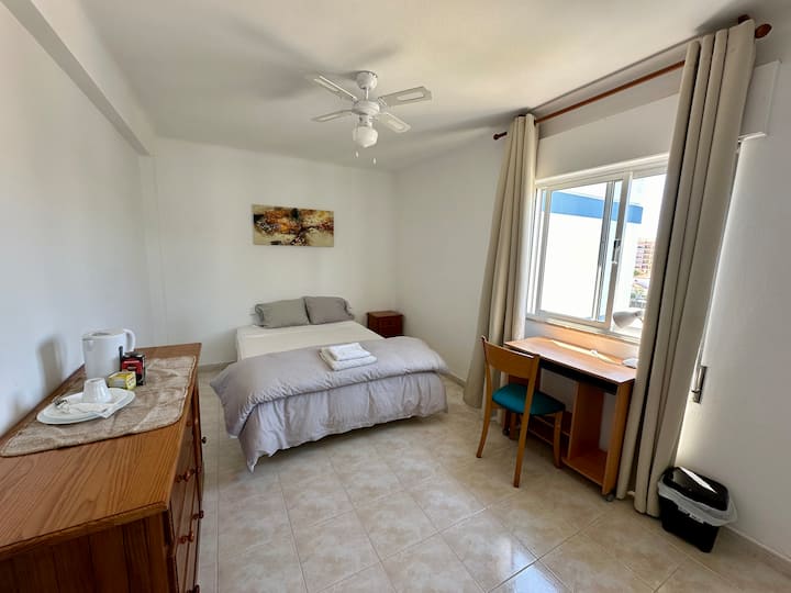 Cozy Private Double Bed In Heart Of Portimão - Portimão
