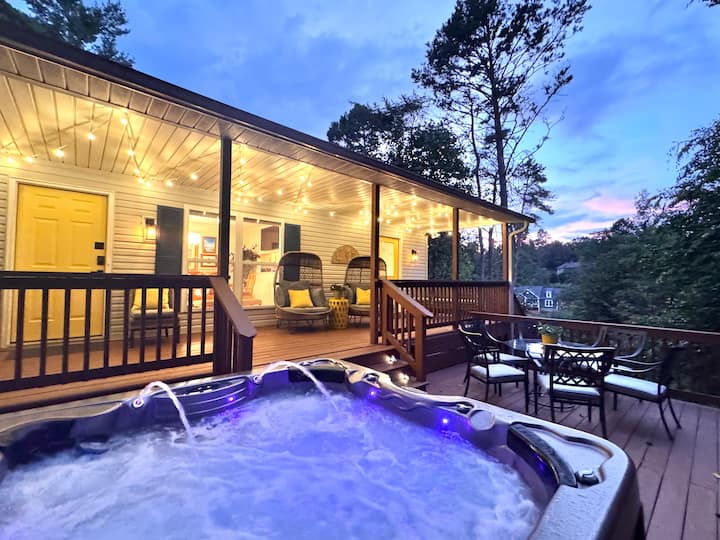Hidden Gem On 2.5 Wooded Acres • 15 Min Asheville - Weaverville, NC