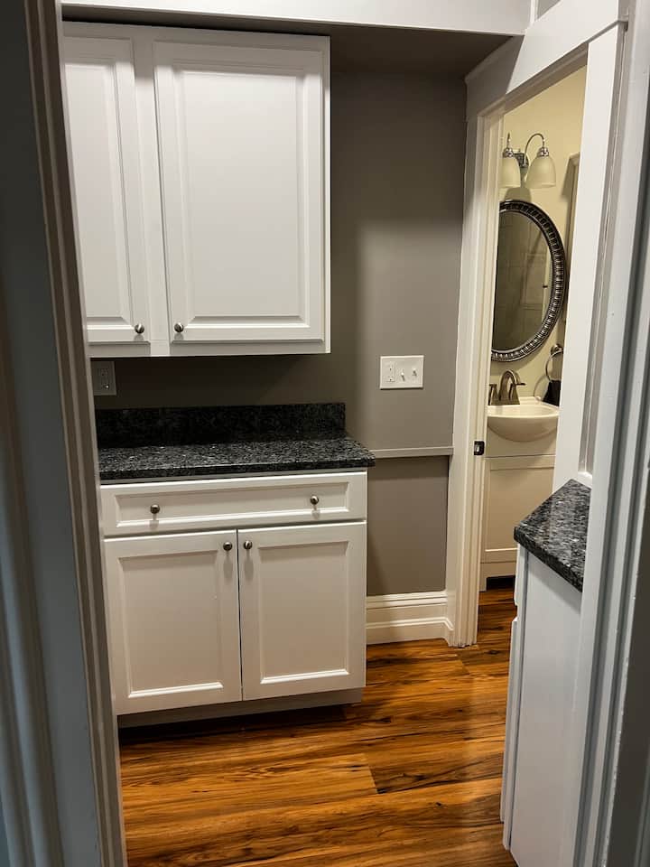 Historic Hideaway - Inlaw Suite - Concord, NH