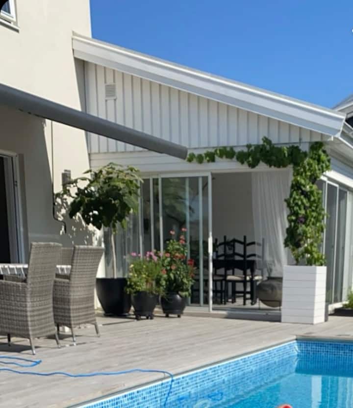 Poolvilla Nära Malmö,15 Min Till Hyllie/eurovision - Svedala