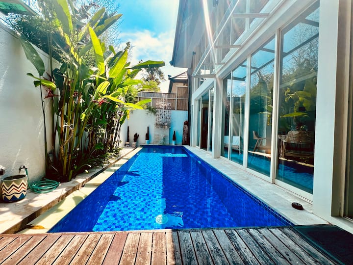 Modern Villa Near Seminyak & Canggu – Large Pool - Bali