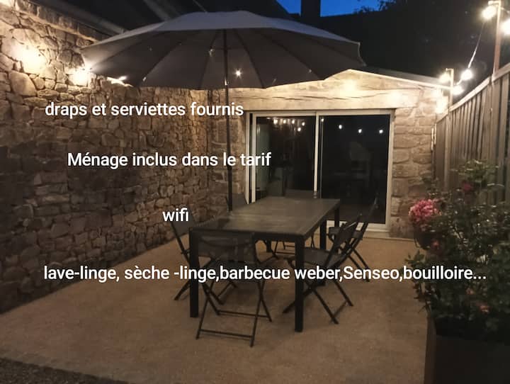 Maison En Pierre Pour 6 -Jardin &Animaux Bienvenus - Baud