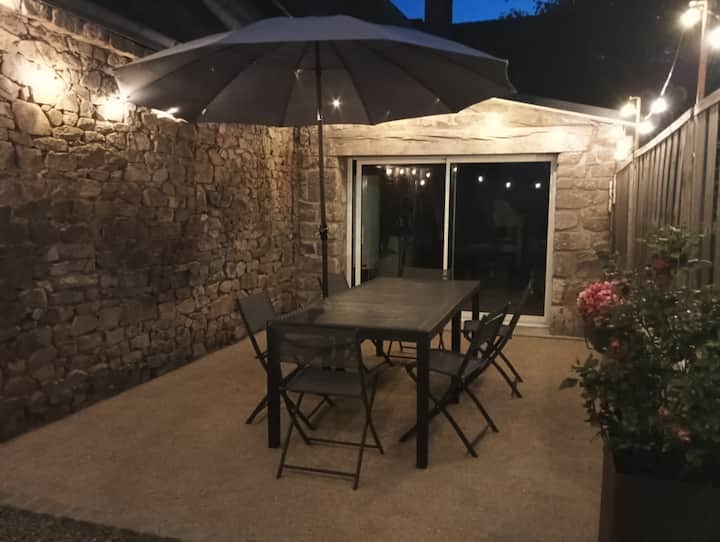 Maison En Pierre Pour 6 -Jardin &Animaux Bienvenus - Baud