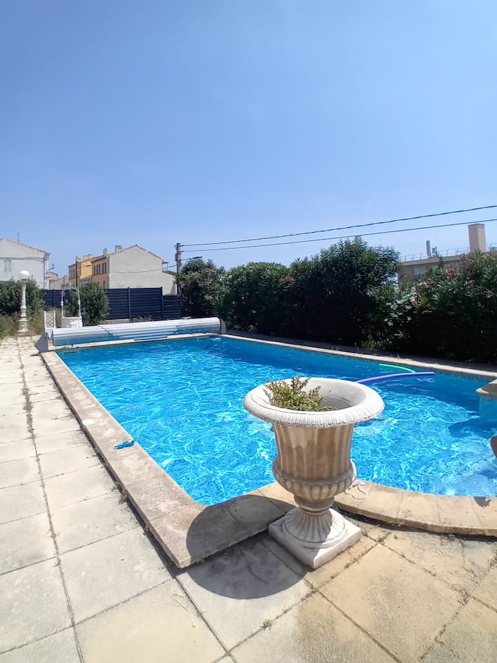 Bas De Villa Jardin/piscine Proche Plage Calanques - Marseille