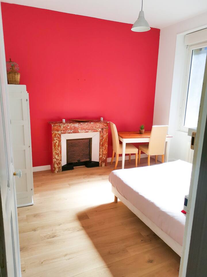 Chambre Dans Le Centre De Lamastre - Lamastre