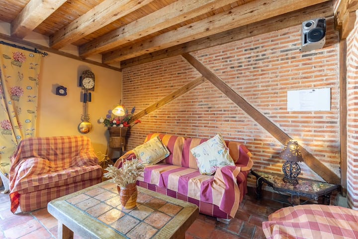 Casa Rural La Tarja I Con Jardin Privado Y Jacuzzi - Segovia