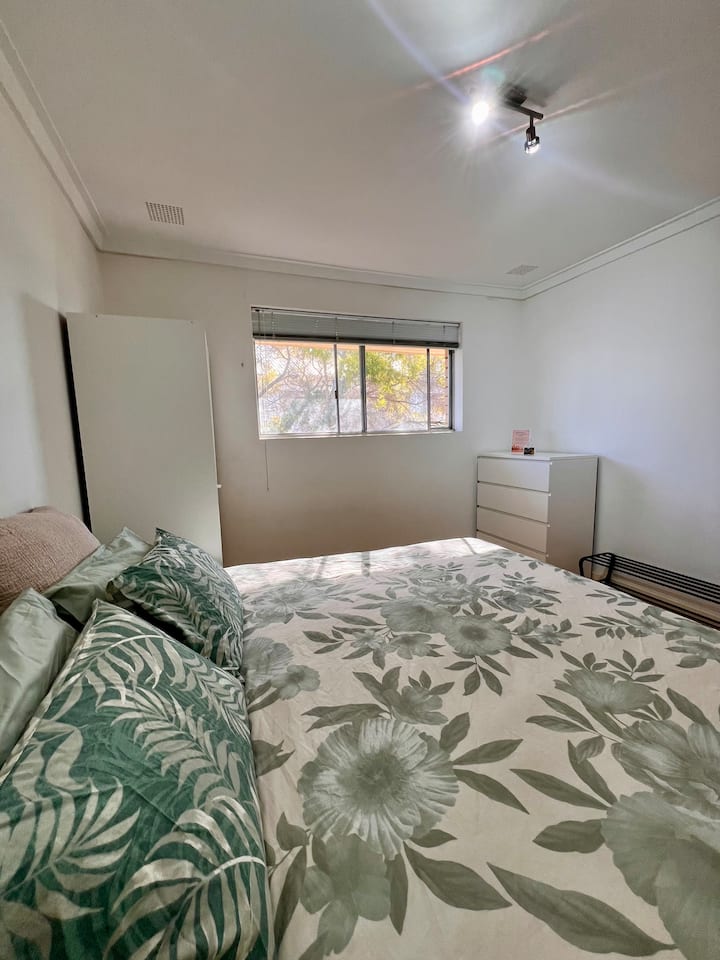 King Room & Easy Cbd Access - Nedlands