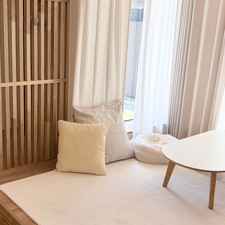 Stay_haus/화장실2/ 침실3(침대4)최대 8인 - Gyeongju-si