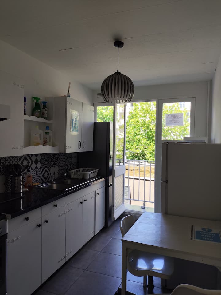 Agréable Chambre Dans Un Appartement - Rennes