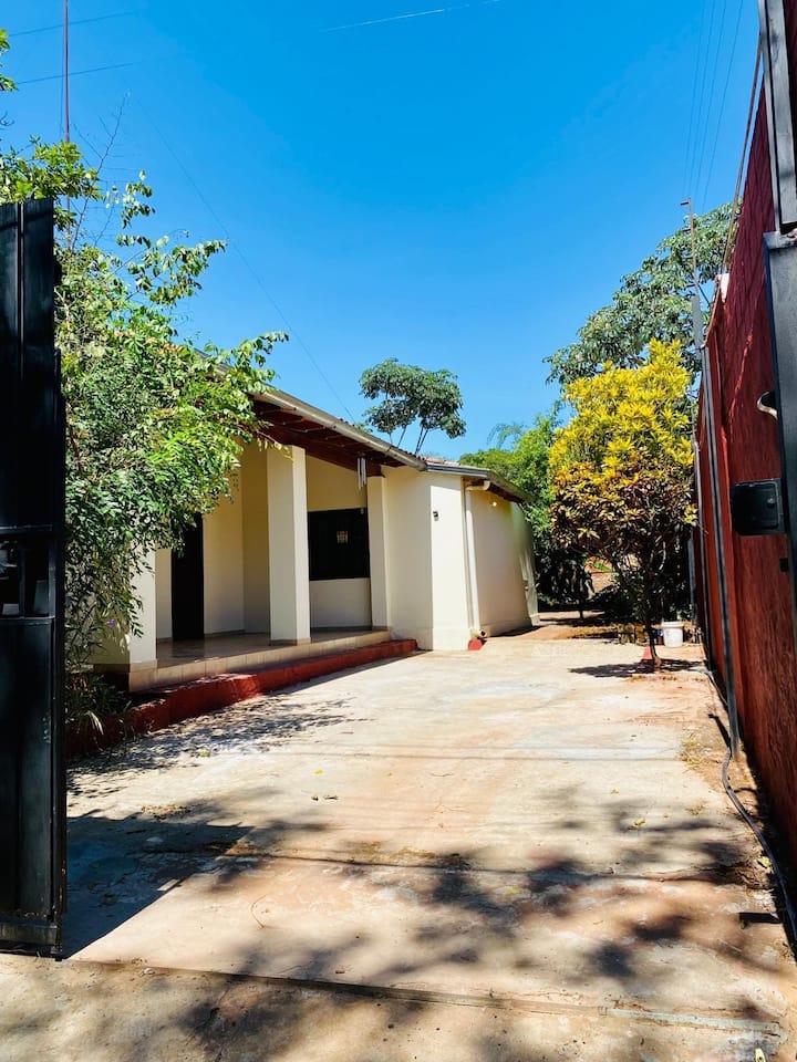 Beautiful Home, Luque Paraguay - Areguá