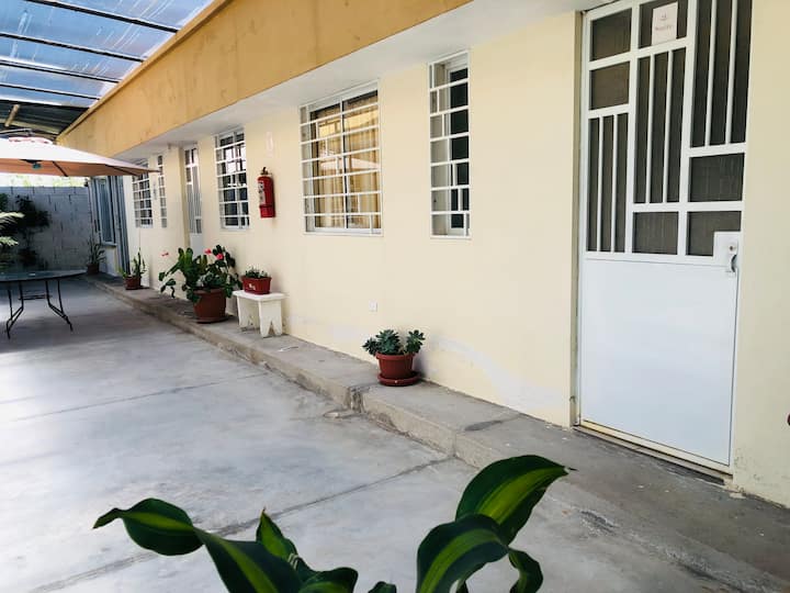 Hospedaje Acogedor Y Confiable Tababela Uio Suits - Quito