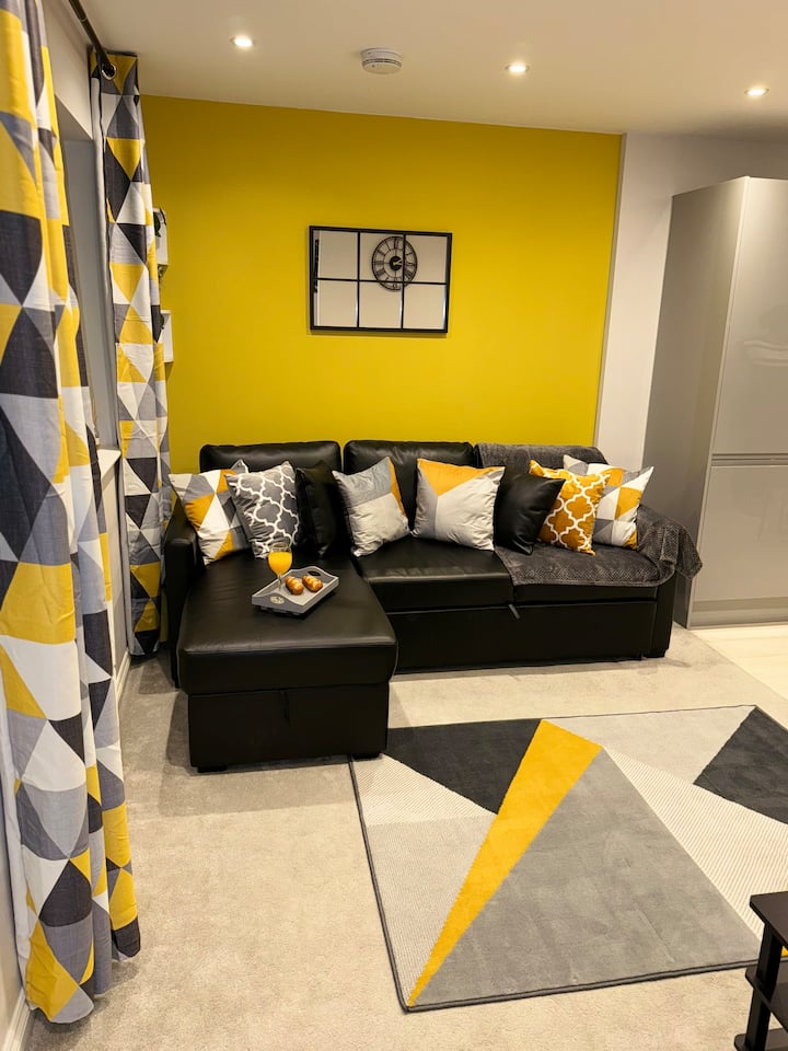 2br Contractor House L Garden, Wifi, Parking L Rg1 - Reading