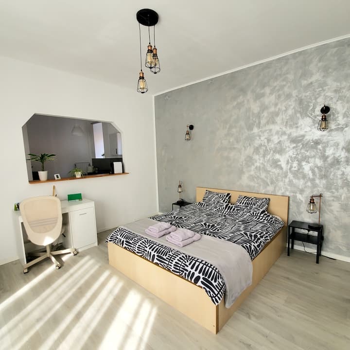 Cozy, Large And Quiet Downtown Studio - Brașov