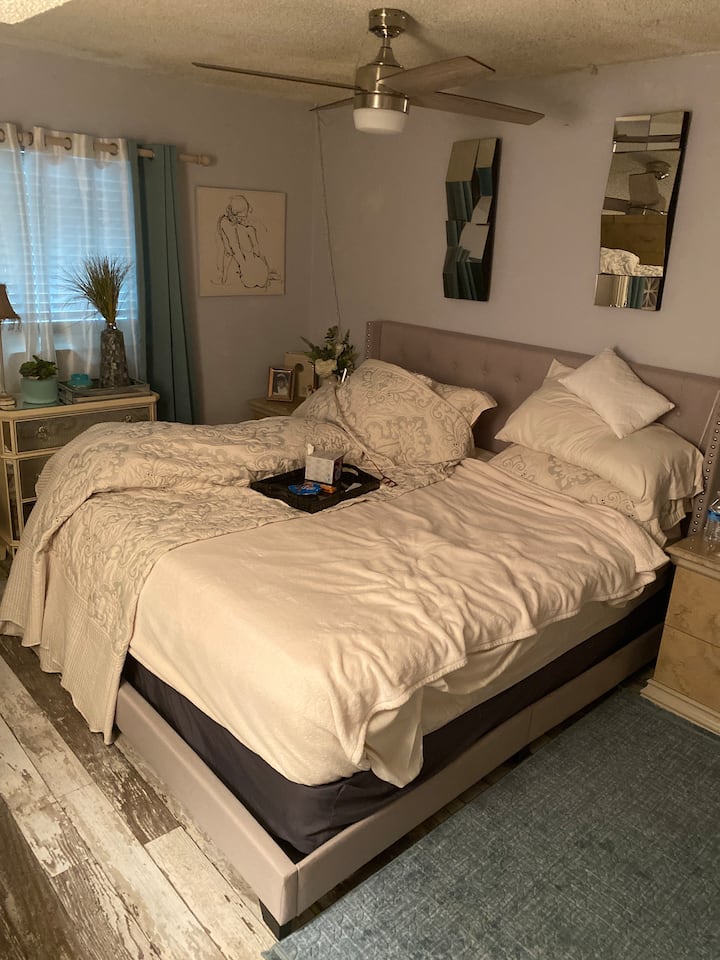 Condo At The Lake - Redington Shores, FL