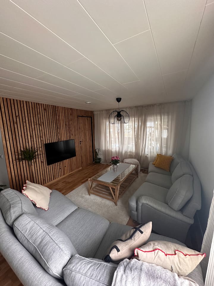Villa Med Närhet Till Allt - Lund