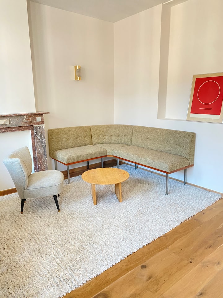 Appartement Paisible Et Design Avec Balcons - Etterbeek