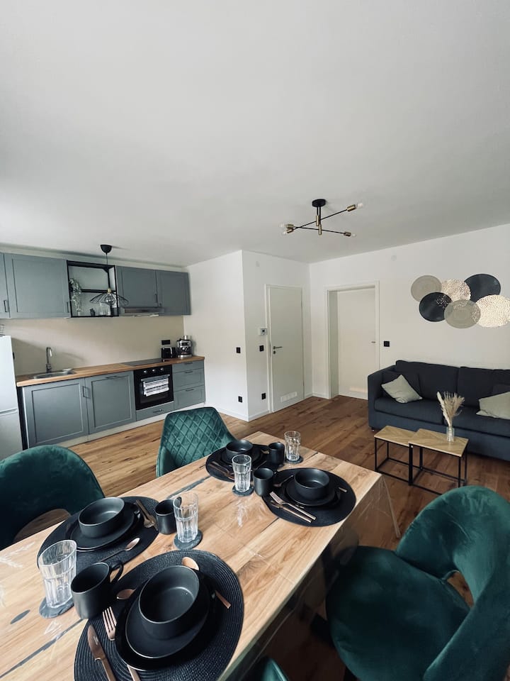 Schöne 2 Zimmer Wohnung Kingsize-bett - Bobingen
