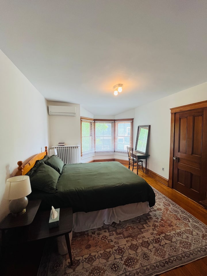 Charming Downtown Apartment - Prince Edward Island