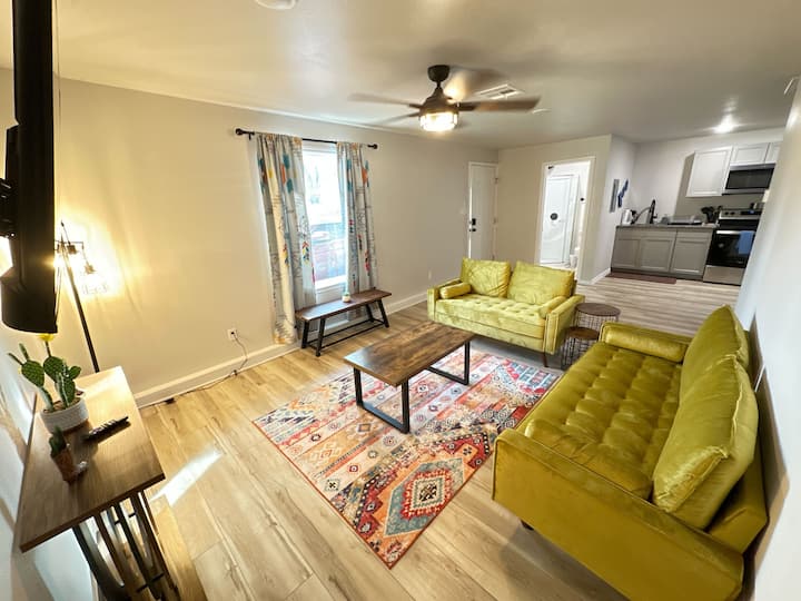 Tiny-home-scott&white2minutes - Temple, TX