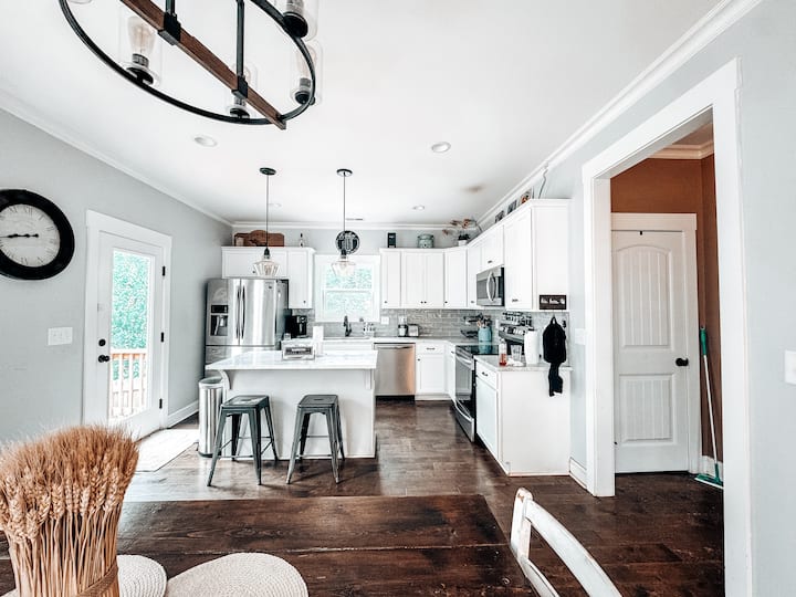 Charming West End Home Near Downtown & Unity Park - Greenville, SC