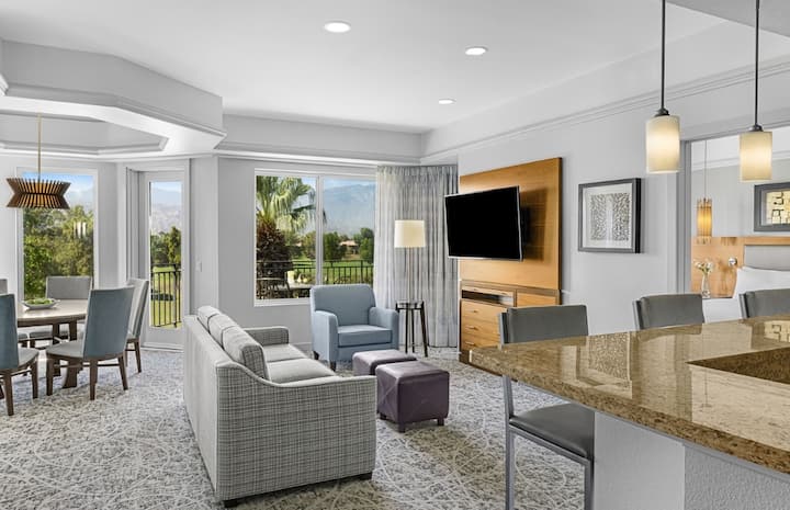 2 Br Villa @ Desert Springs Villas Ii - Palm Desert