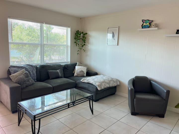 Comfy & Central Hollywood 1/1 - Hollywood, FL