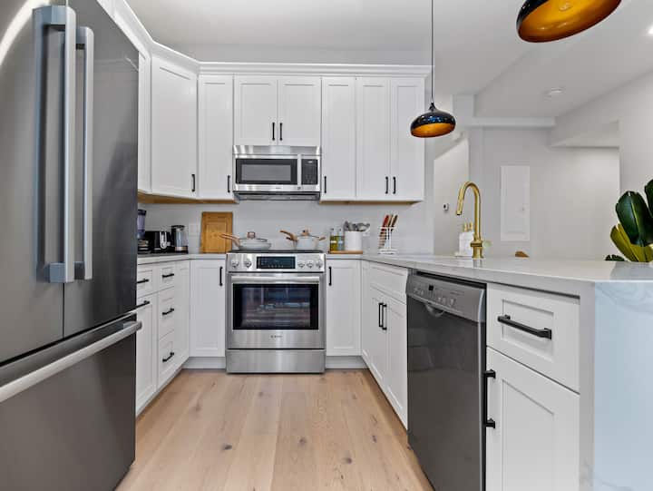 Fully Furnished Lux House - Somerville, MA