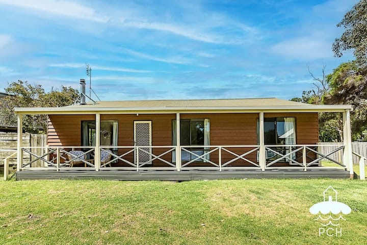 Cocomo - - Waratah Bay